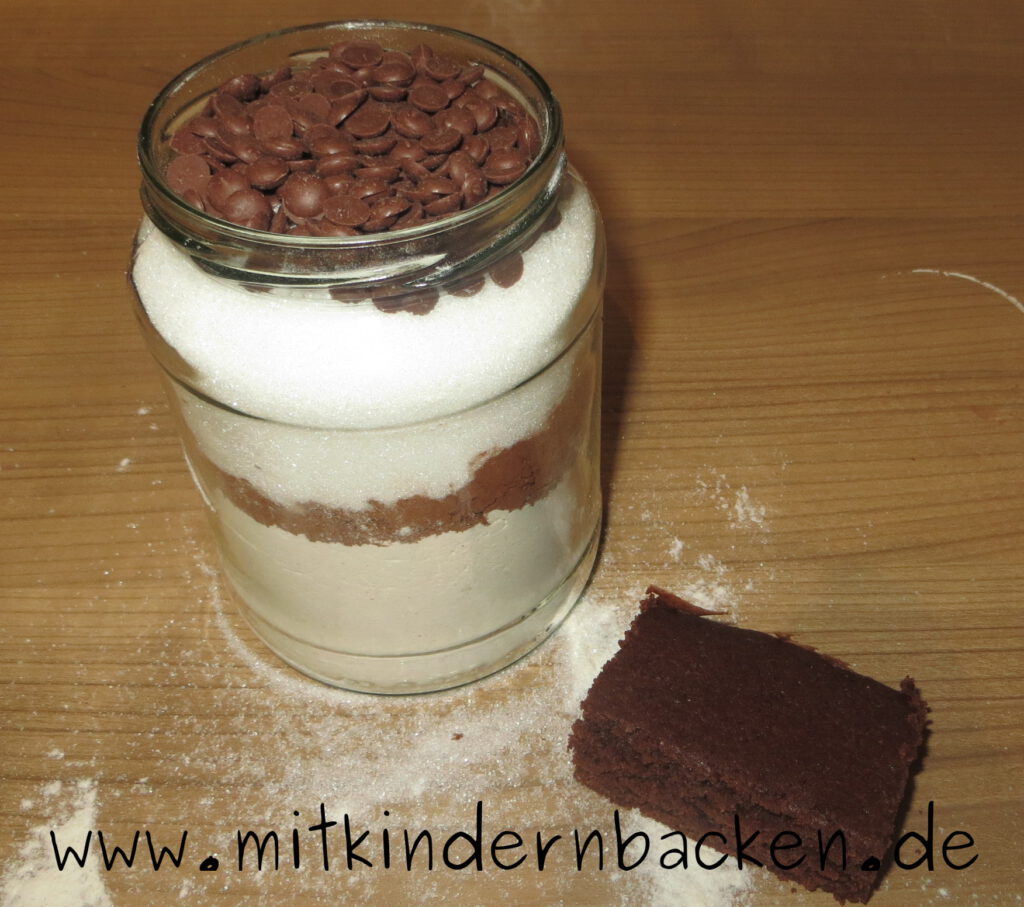 Backmischung für Buttermilchkuchen - Mit Kindern backen