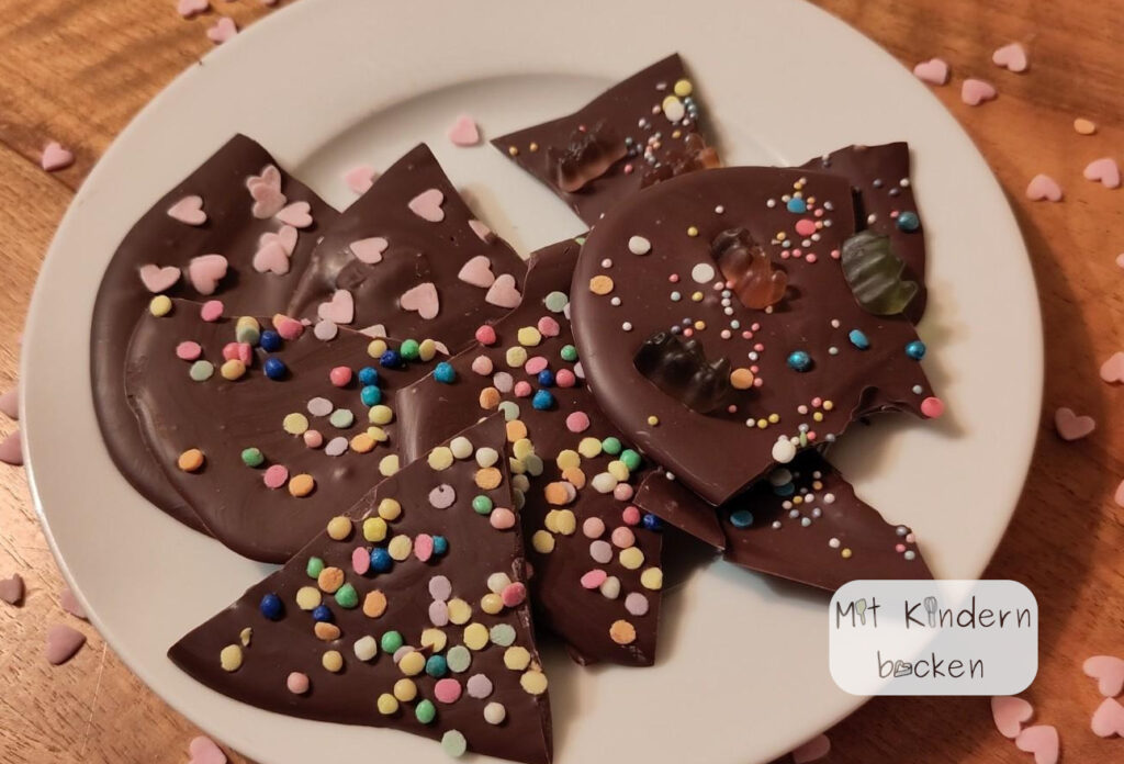Geschenkidee: Individuelle Schokoladentafeln - Mit Kindern backen
